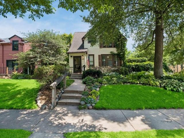 1114 Gibbs Ave, Saint Paul, MN 55108