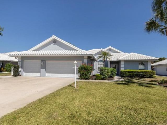 1114 Hoover St, Nokomis, FL 34275