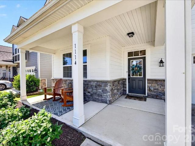 1114 Laggan Lane