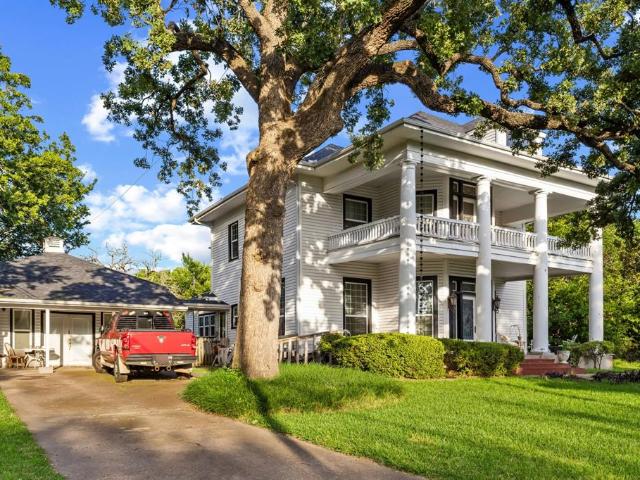 1114 S Houston Avenue