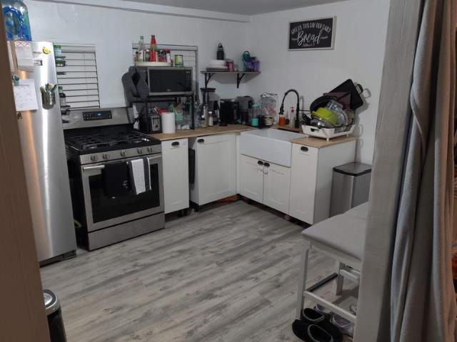 1114 S Oak St, Unit Back House Houses in Santa Ana, CA