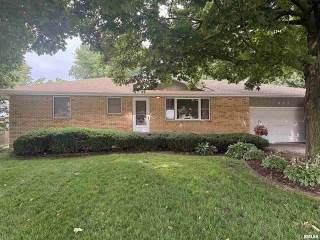 1114 S Main St, Washington, IL 61571