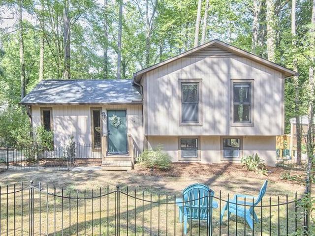 1114 Saxony Dr, Durham, NC 27707