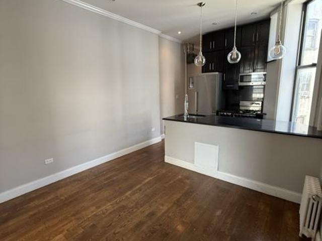 #1114 Updated 2 bed/1 bath in the coveted East Vil