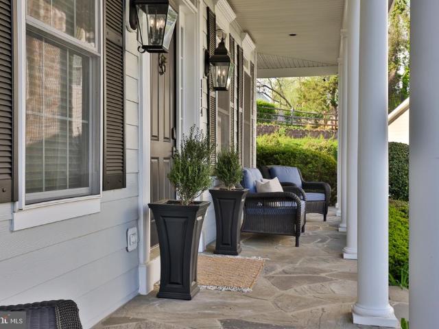 1114 Washingtonville Drive