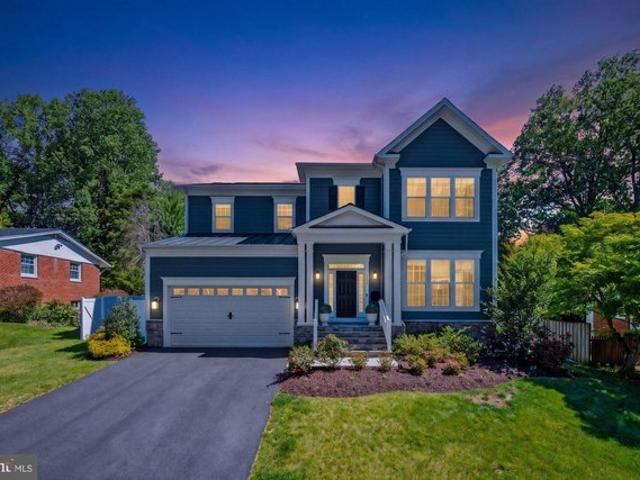 1114 Ware St SW, Vienna, VA 22180