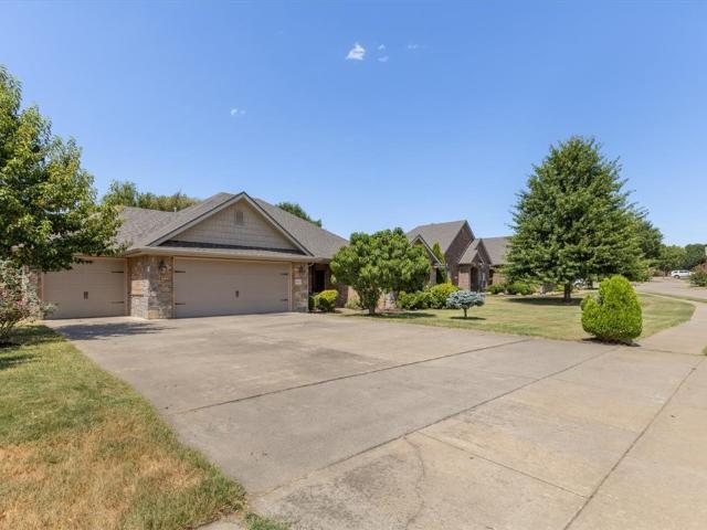 11151 Club House Parkway