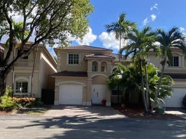 11156 73rd St NW, Doral, FL 33178