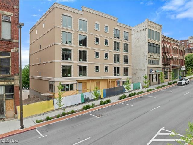 1115 Main Street 3B