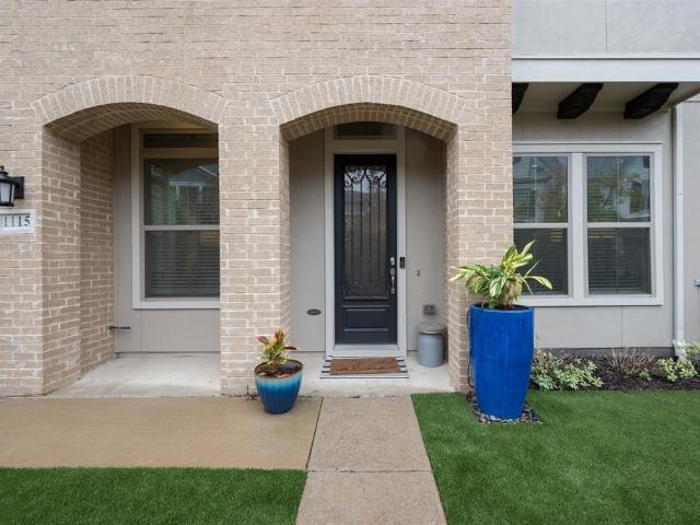 1115 Manacor Lane