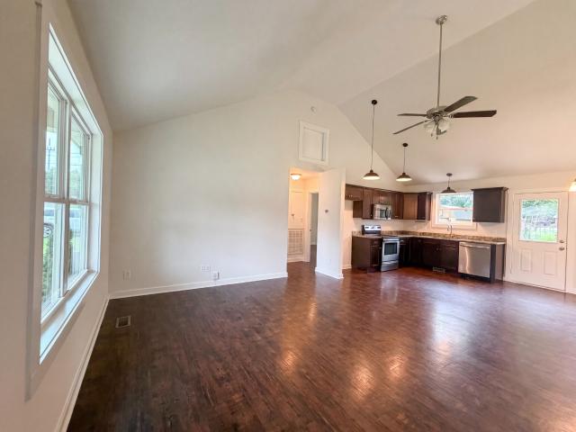 1115 Moreno Ln