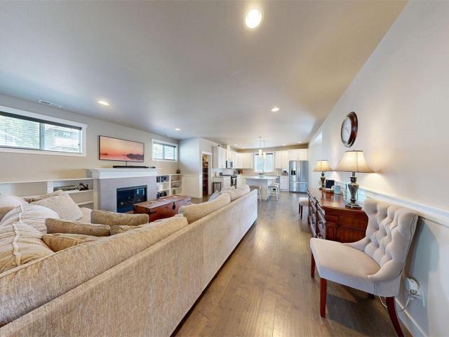 1115 NE Sockeye Court