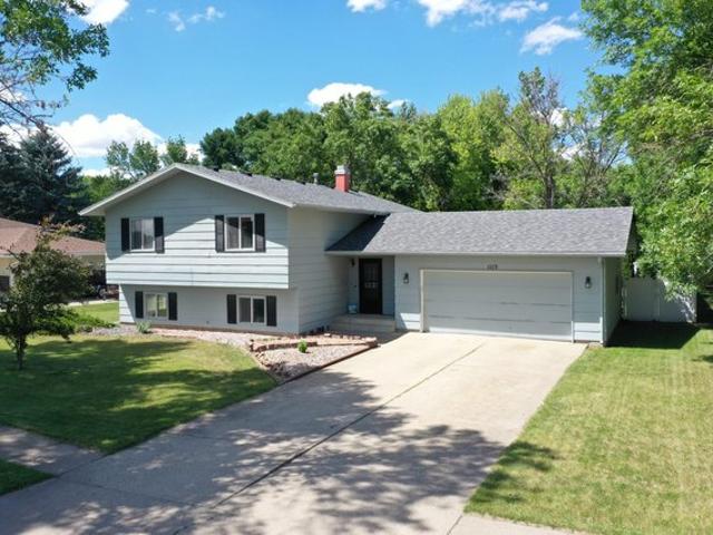 1115 NE 15th Ave, Aberdeen, SD 57401