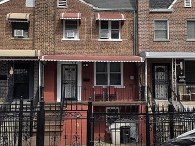 1115 NE 214th St, Bronx, NY 10469
