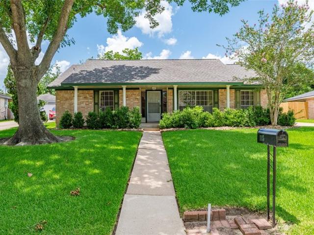 1115 Newport Blvd, League City, TX 77573