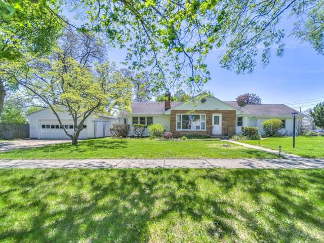 1115 Oakdale Ave, Jackson, MI 49203