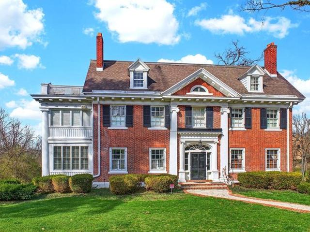 1115 Oakwood Ave, Oakwood, OH 45419