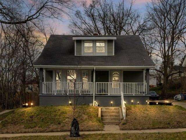 1115 Adams St SE, Grand Rapids, MI 49507
