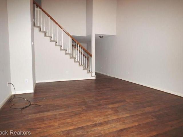 1115 birchwood drive