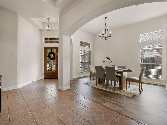 1115 Canyon Maple Rd
