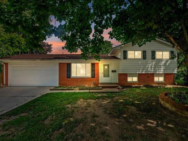 1115 Clark Dr, Ypsilanti, MI 48198