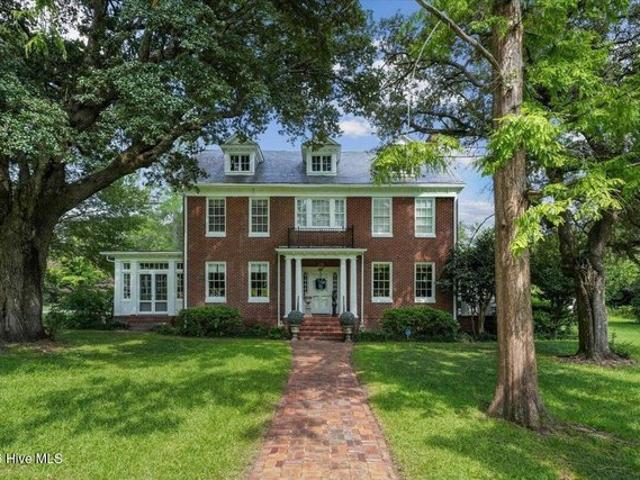 1115 College St, Kinston, NC 28501