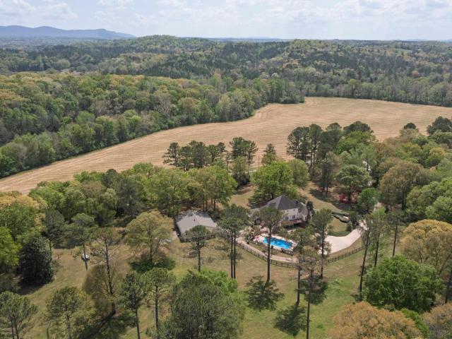 1115 Creekside Circle