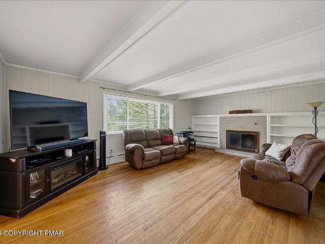 1115 Crestview Drive