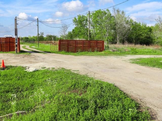 1115 E Fm 1462 Road