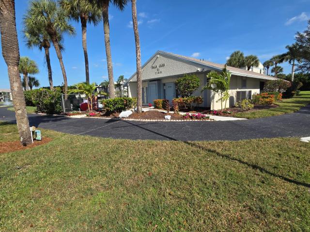 1115 Green Pine Blvd, Unit D2, West Palm Beach, FL 33409 | MLS #R11146
