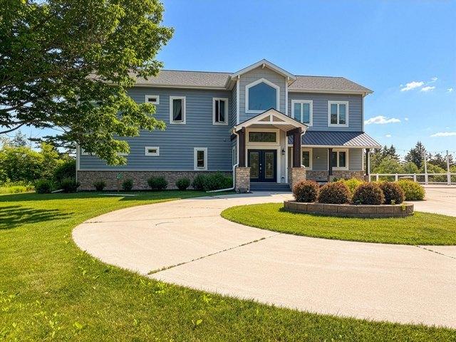 1115 Greendale Rd, Sheboygan, WI 53081