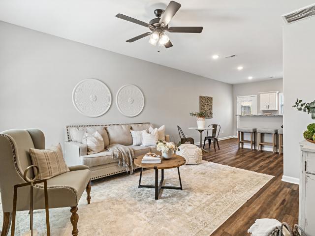 1115 Hillwood Drive #D4