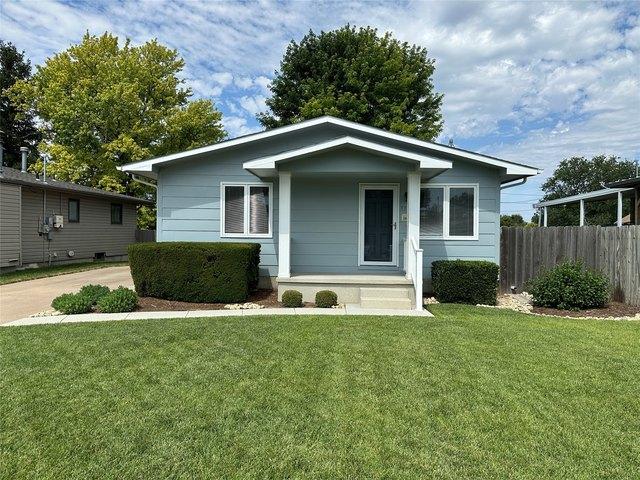 1115 Hillcrest Dr, Dodge City, KS 67801