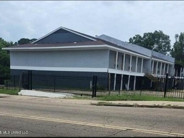 1115 Raymond Rd, Jackson, MS 39204