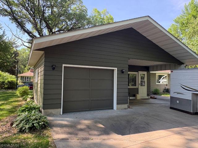 1115 Reeds Lane