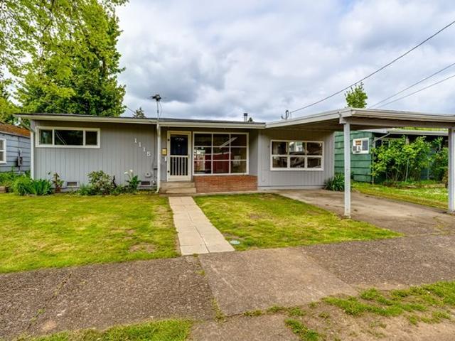 1115 S 8th St, Cottage Grove, OR 97424