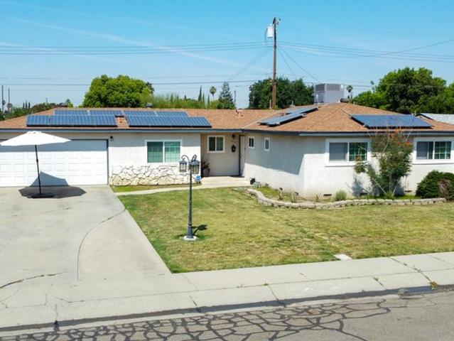 1115 S Valley St, Visalia, CA 93277