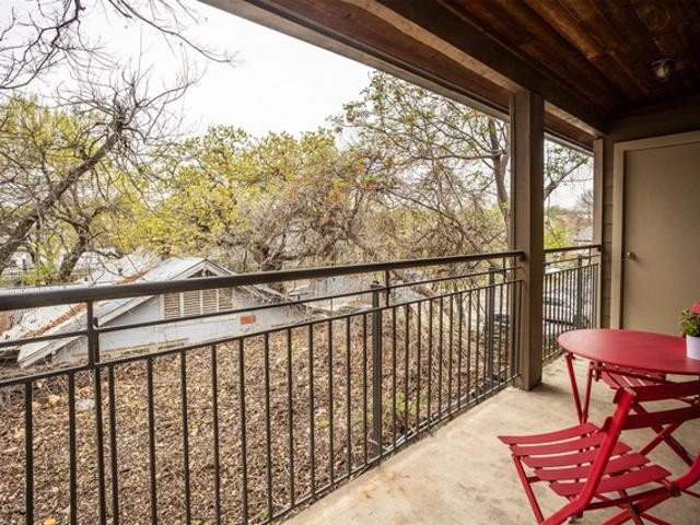 1115 W 10th St Apt 205, Austin, TX 78703