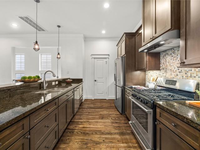 1115 W 15th Street