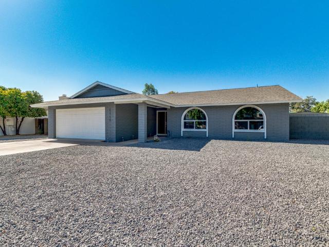 1115 W Barrow Drive