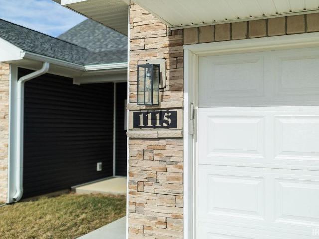 1115 W Rangeview Circle