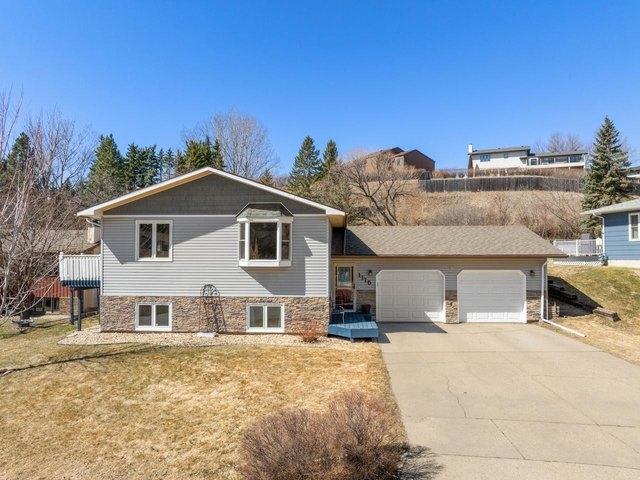 1115 23rd St NW, Minot, ND 58703