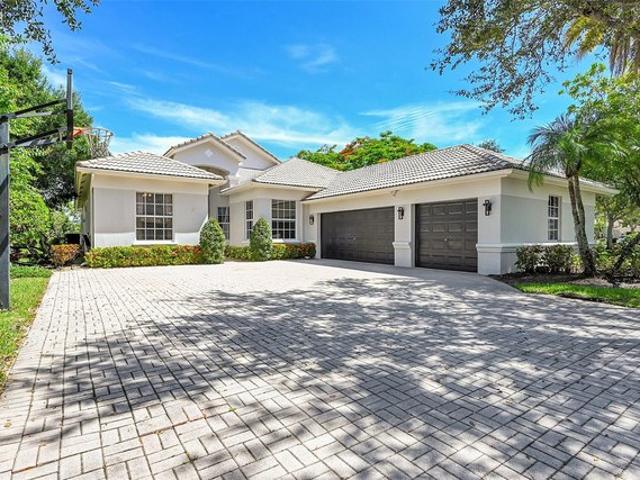 11163 NW 69th Pl, Parkland, FL 33076