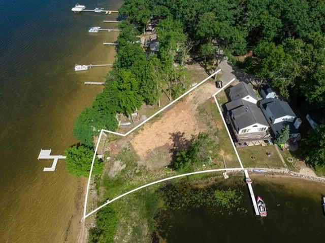 11167 N Shore Dr, Lake, MI 48632