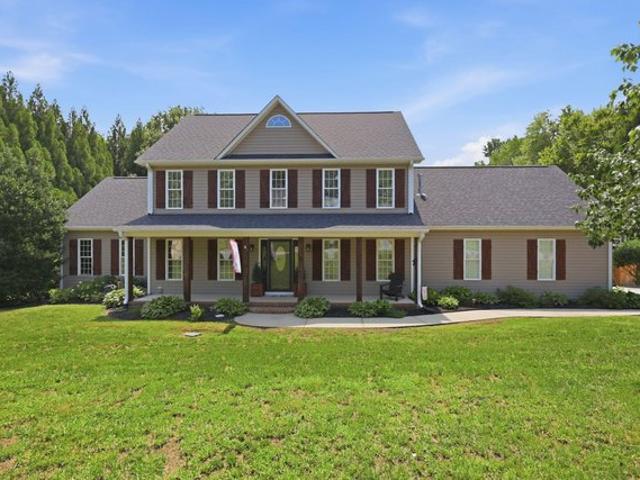 1116 Maple Ridge Dr, Burlington, NC 27217