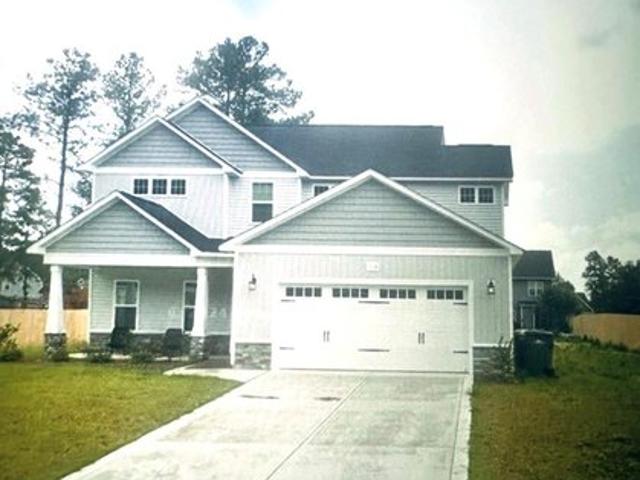 1116 Mayfern Dr, Hope Mills, NC 28348