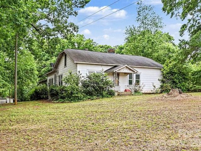 1116 Medlin Rd, Monroe, NC 28112