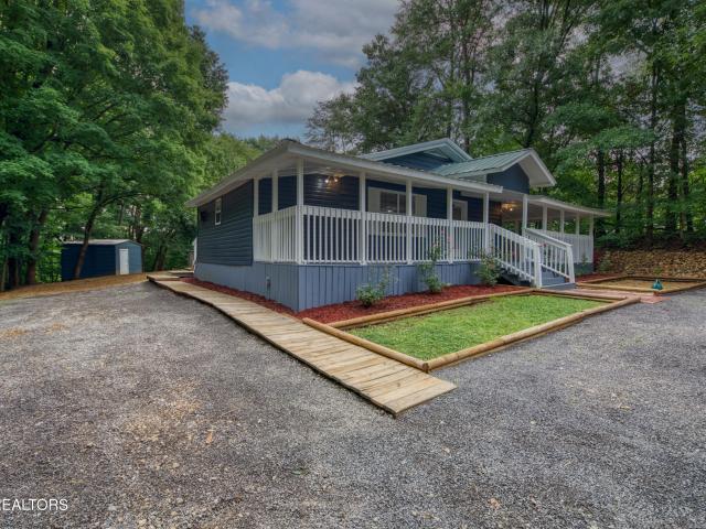 1116 Middle Ridge Rd