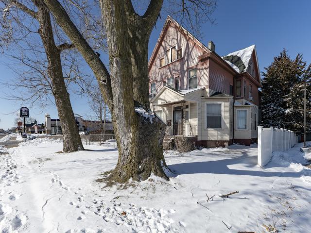 1116 N 2nd St, Clinton, IA 52732 | MLS #12594 | Compass