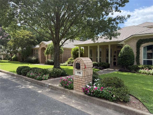 1116 Oak Garden Circle